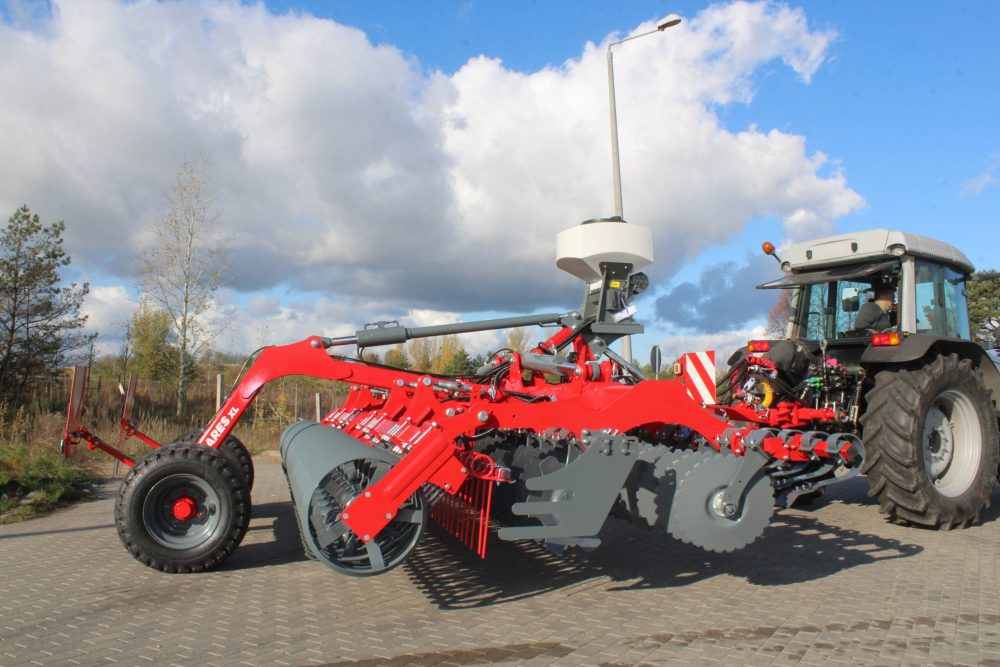 UNIA ARES XL H 6 m – tallriksredskap med rörvält, sladdplanka och ...